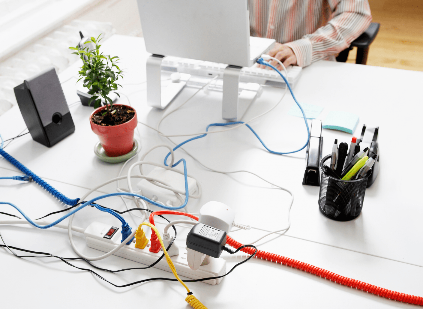 Spring Cleaning Safety - 6 Tips To Help You Tidy Up Electrical Hazards